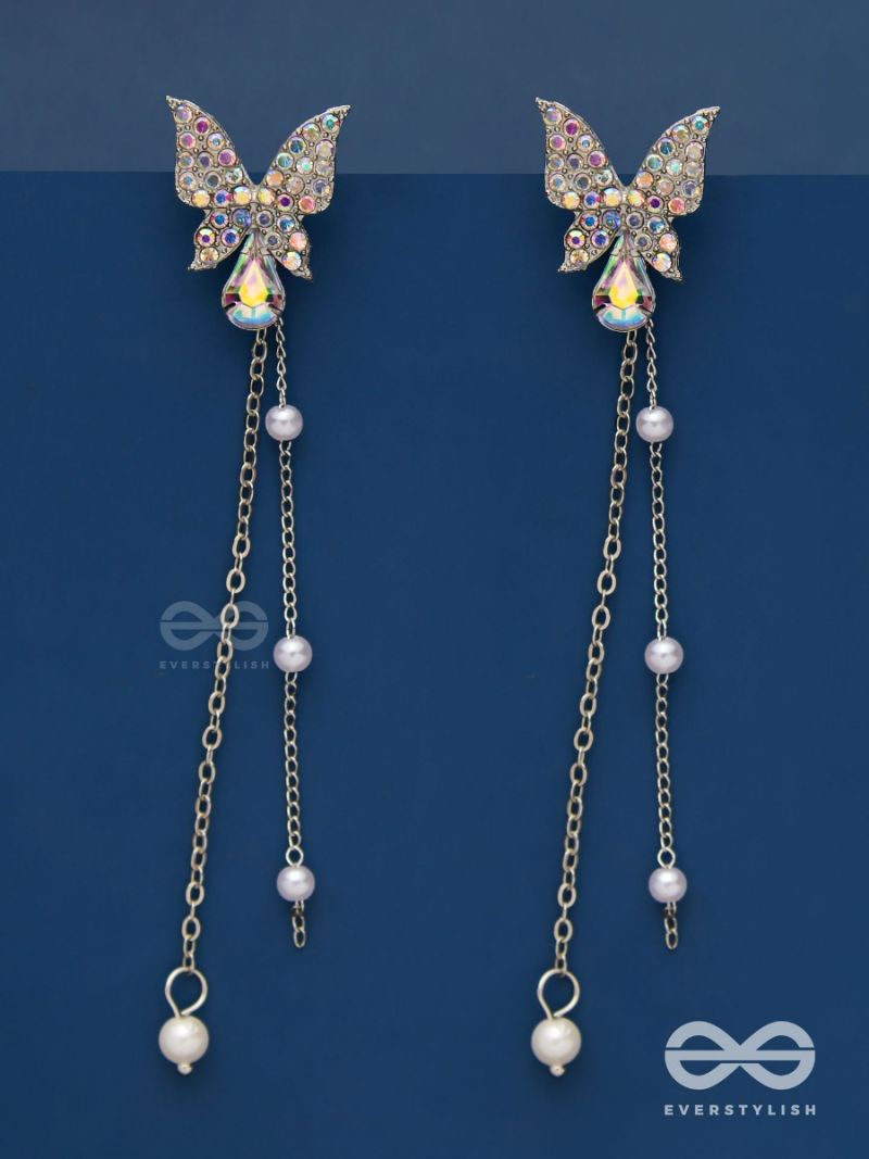 Morning mist- Butterfly dangling earrings